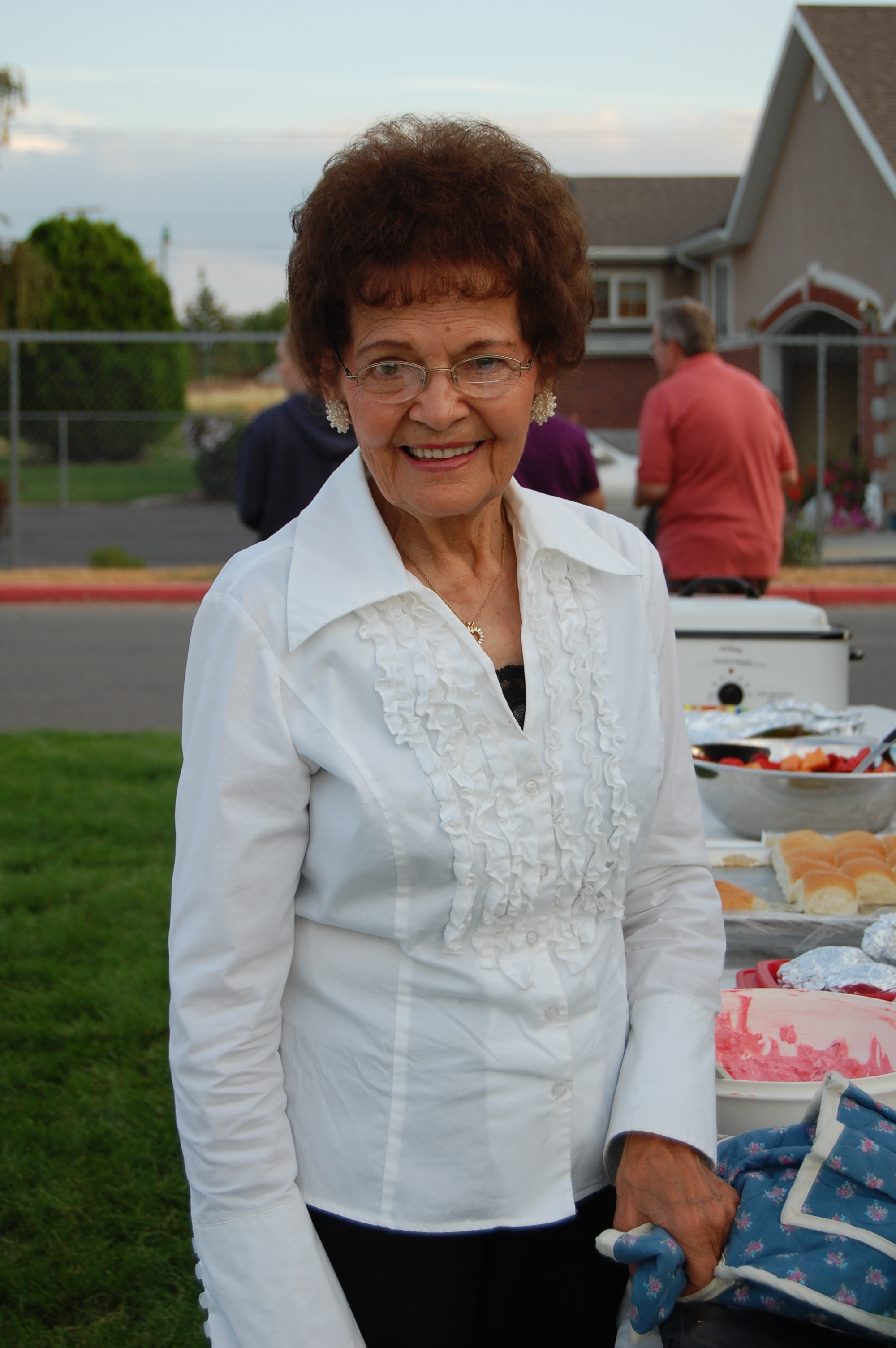 Portraits of Mormon Women: Pearl - Women in The Church of Jesus Christ